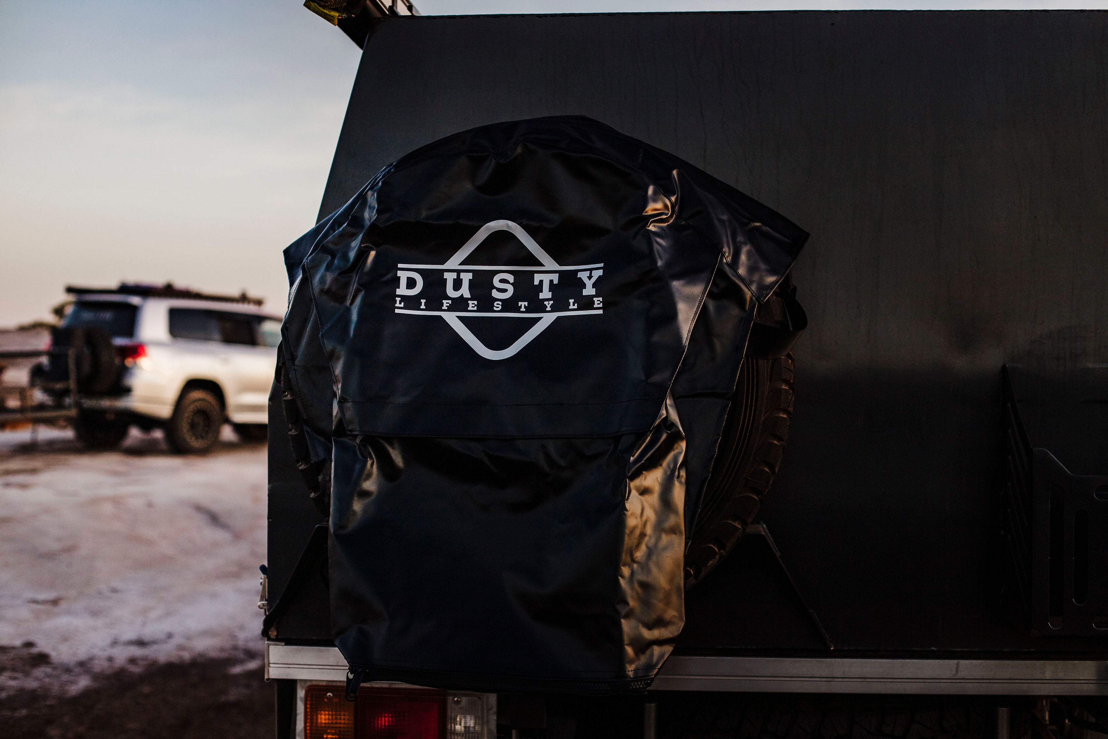 DUSTY WHEEL BAG ROUND – DUSTY LIFESTYLE